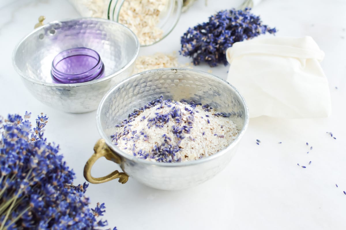 Quick and Easy 2-Ingredient Oatmeal Bath Soak - Get Green Be Well